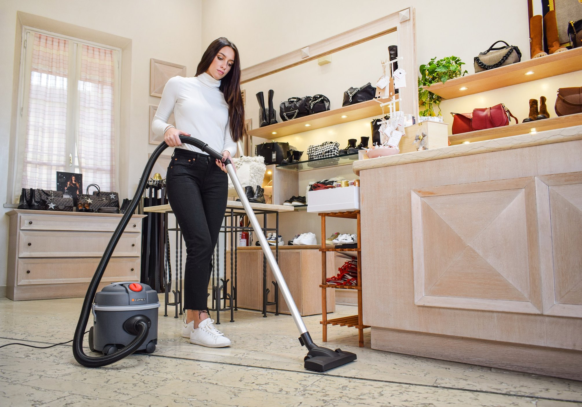 Vacuum cleaners: precautions, maintenance and troubleshooting