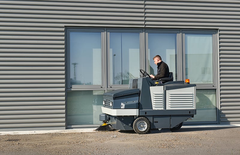 The new Comet CSW 1300 and 1600 DSA sweepers: power, efficiency and ...