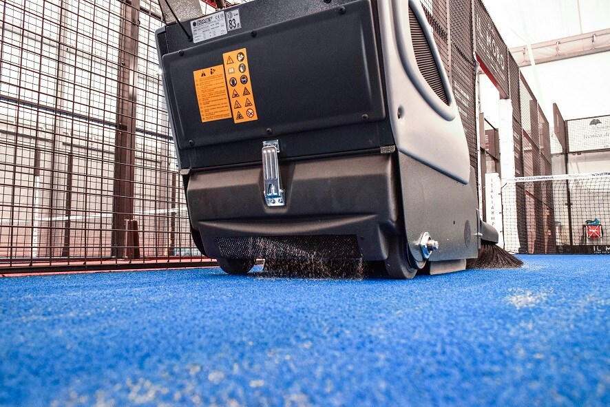 Comet Court: the sweeper for padel courts
